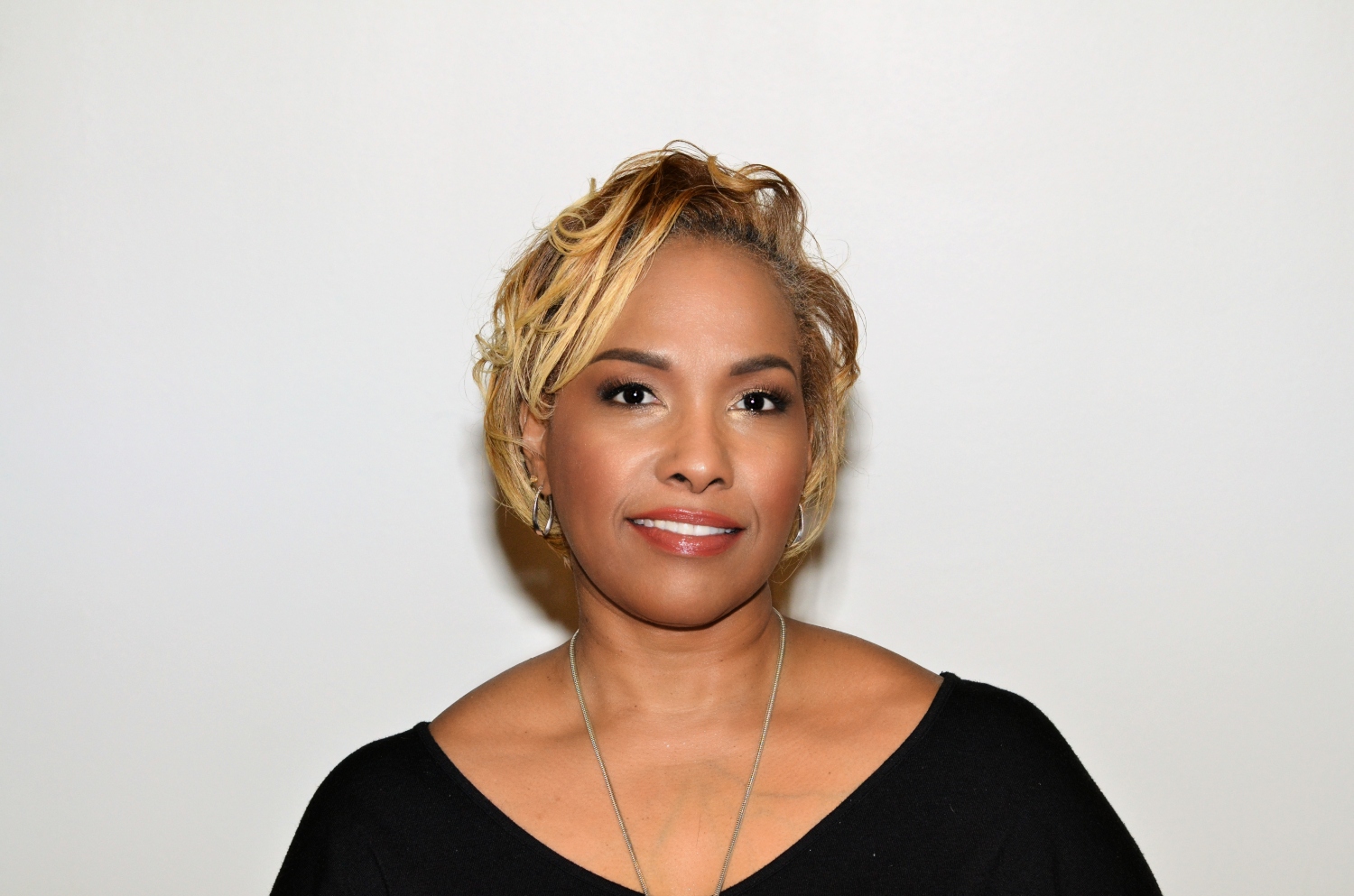 77. Dance Therapy & Inclusion with Dr. Angela Grayson - Mind Your Body